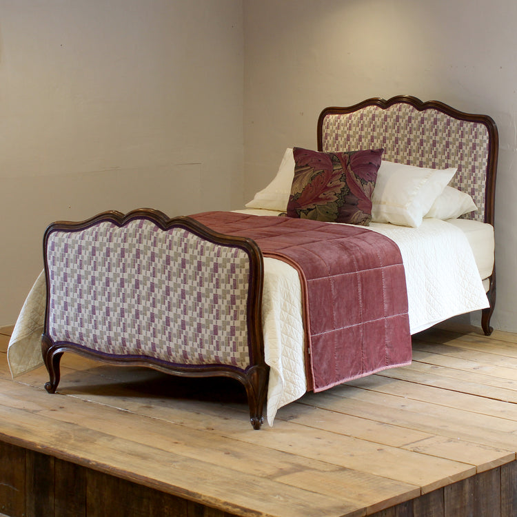 Traditional Antique Wooden Beds - Huge Range of Styles & Sizes