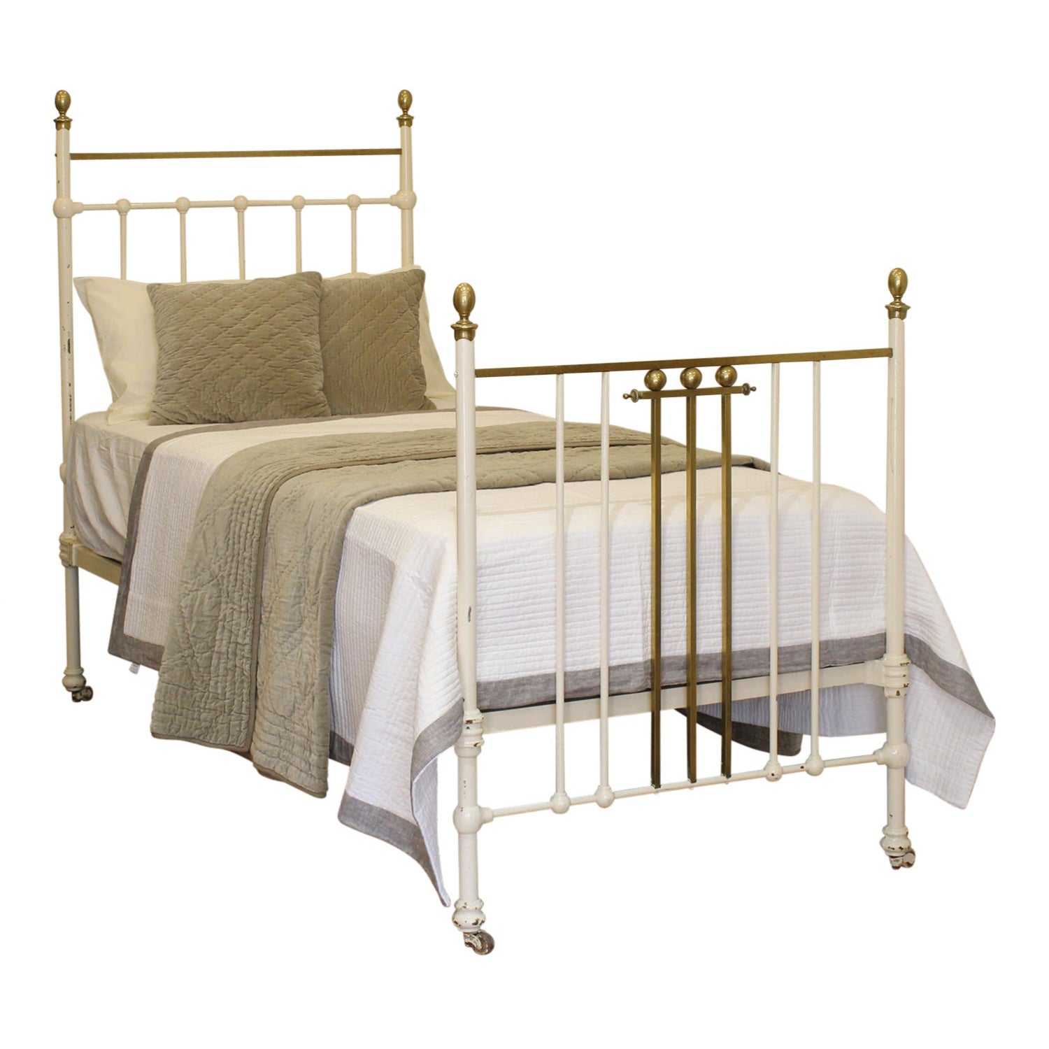 Traditional Single Antique Metal Beds - Seventh Heaven